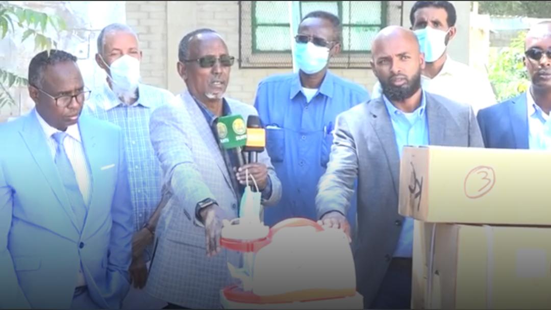 DAALO Airlines and Ashraf Investment Company Hands-Over ICU Equipment ...